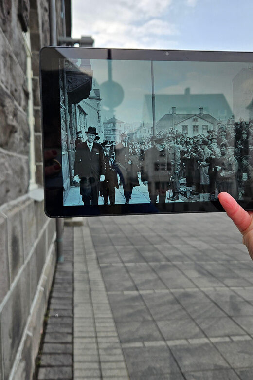 Reykjavik: World War II Walking tour around the city centre - Authentic Stories, Not Just Dates and Facts