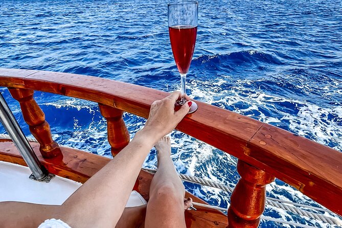 Rhodes Day Cruise (with lunch & unlimited drinks) 5,5 Hours - FAQs