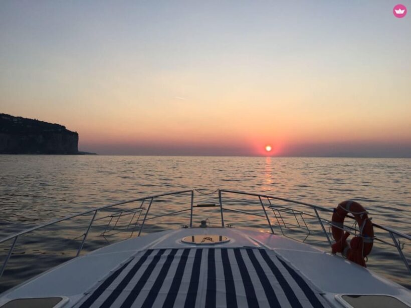 Rhodes motor yacht boat trips - Key Points