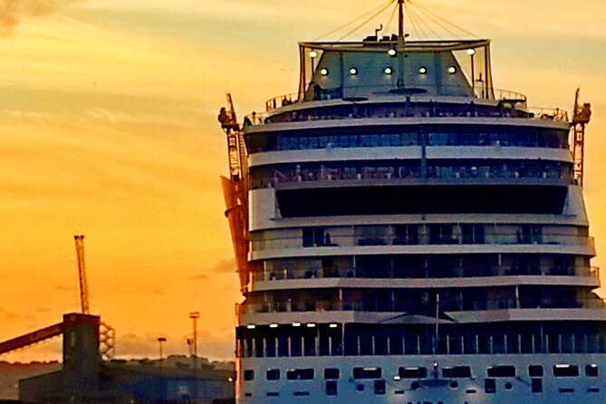 Rias Baixas PRIVATE Shore tour - Isla de la Toja: Coastal Elegance and Historic Buildings