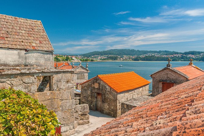 Rías Baixas Private Tour With Wine Tasing, Food, Mussels Boat and Pickup - Discovering Galicias Natural Beauty