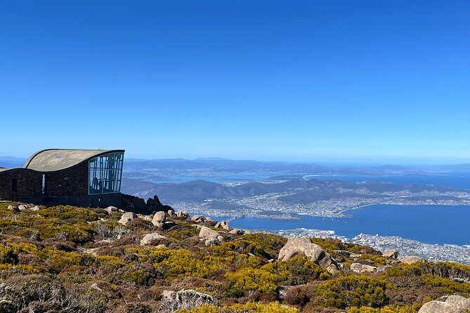 Richmond Village And Kunanyi and Mt Wellington Combo Tour - Reaching the Summit: Views and Atmosphere