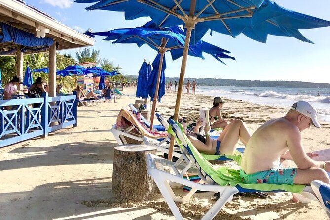 Rick's Cafe and 7 Mile Beach Tour with Transportation - FAQ