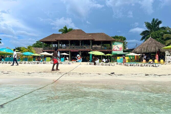 Rick's Cafe and Seven Mile Beach Private Transportation - An In-Depth Look at the Tour Experience