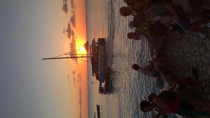 Ricks Cafe + Shopping - FAQs