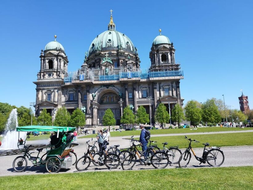 Rickshaw shared Guide Tour in small groups - An Authentic, Practical Look at This Berlin Tour