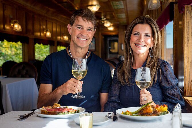 Ride the First Class Lunch Train through the Royal Gorge! - An In-Depth Look at the Experience