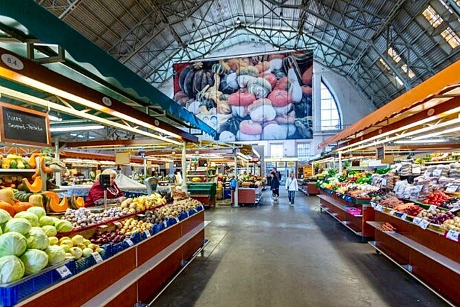 Riga Old Town, C Market & Art Nouveau Guided Walking Tour - Who Should Take This Tour?