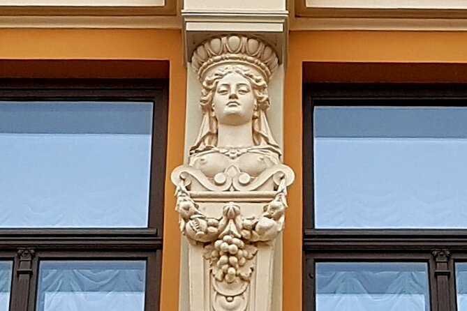 Riga Sightseeing Tour for First Time Visitors - Key Points