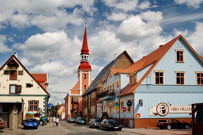 Riga to Tallinn - Sightseeing Transfer - Pärnu: A Scenic Seaside Town