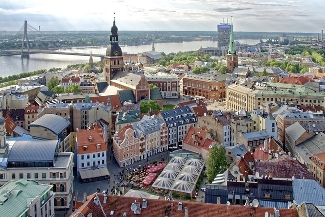 Riga to Vilnius - Sightseeing transfer - Authentic Sights and Expert Guidance