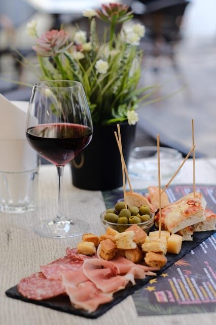 Rimini: Aperitivo & Street Food Tour Delights with a Local - A Closer Look at the Tour Experience