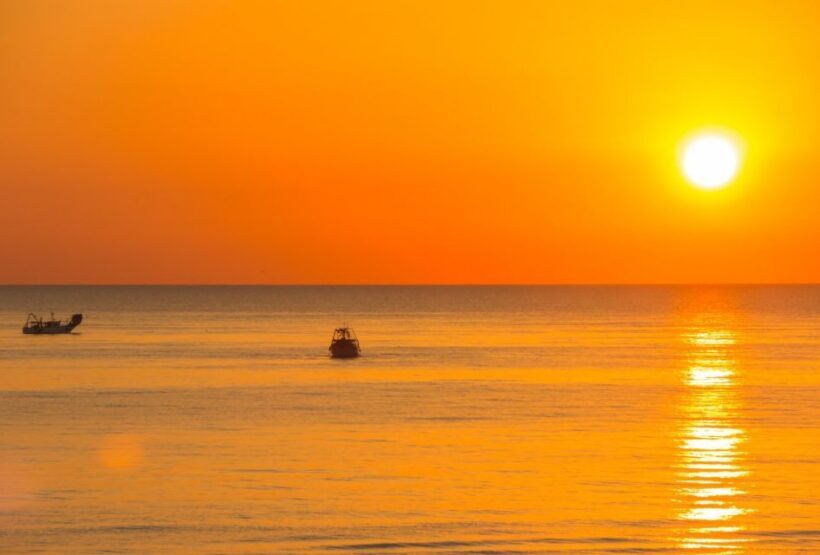 Rimini: Beach 42 Experience with Umbrella and Drink - Key Points