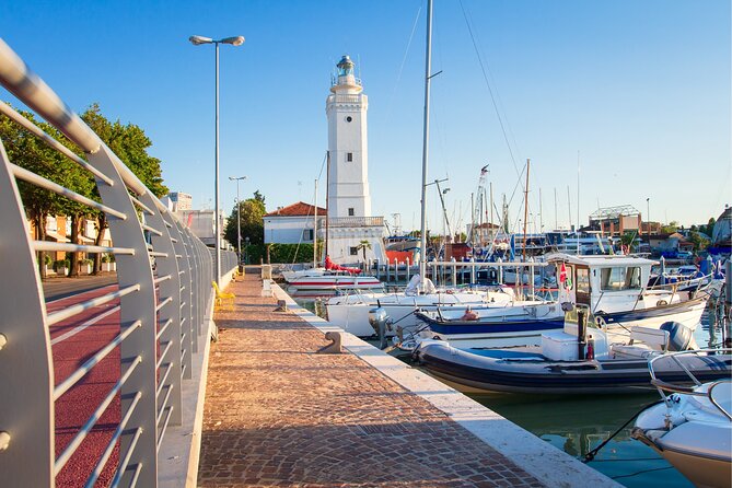 Rimini Scavenger Hunt and Highlights Self-Guided Tour - Detailed Breakdown of the Experience