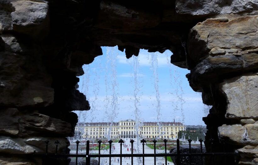 Ringstrasse,Hofburg&more Tours by public transport & walking - Key Points