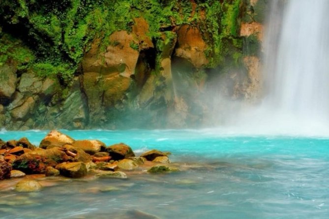 Rio Celeste Waterfall at Tenorio Volcano and Sloth Watching Tour From San Jose - Tour Accessibility and Physical Requirements