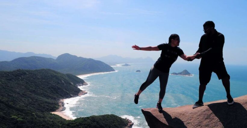 Rio De Janeiro: Pedra do Telegrafo Hike & Grumari Beach Tour - The Experience from the Reviews