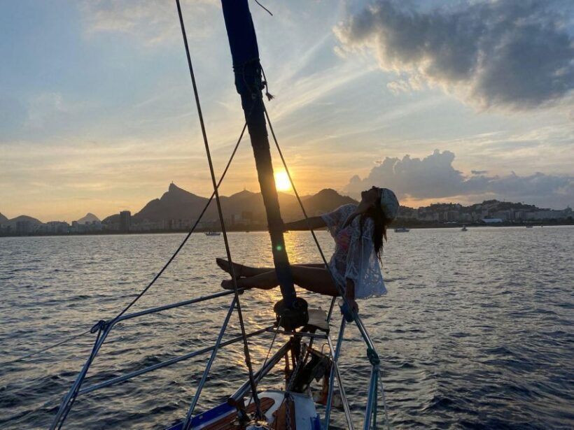 Rio de Janeiro: Sunset Sailboat Tour with Open Bar - Setting the Scene: What to Expect on the Tour