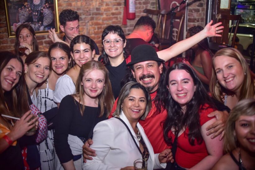 Rio: Lapa Pub Crawl with Live Samba and Shots - The Experience Breakdown: What to Expect