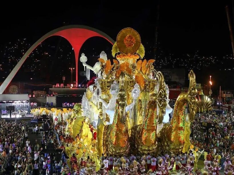 Rio: Sambadrome Carnival Parade + transfer 2026 - Authenticity, Accessibility, and Practical Tips