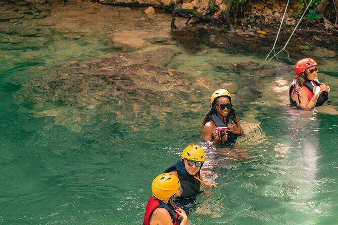 Rio Sonador River and Food Experience - Transportation and Group Size