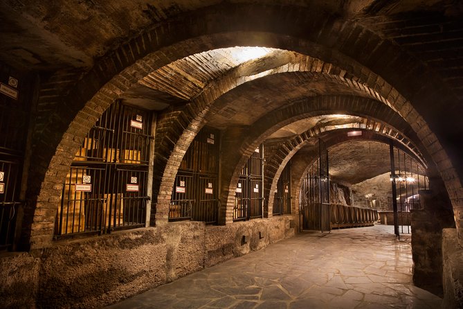 Rioja Wine Tour: 2 Wineries From Bilbao - Small-Group Size and Personalized Attention