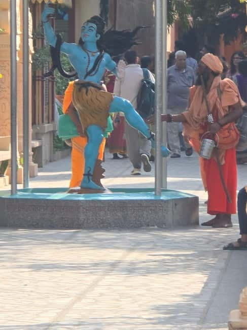 Rishikesh: Walking Tour with Lakshman Jhula & Ganga Aarti - An In-Depth Look at the Tour Experience