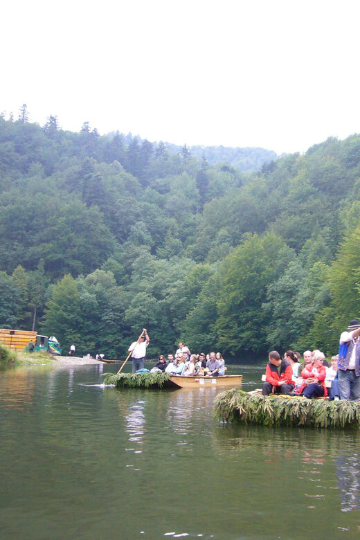 River Dunajec Cruise on Wooden Rafts with Guide - Authenticity and Value