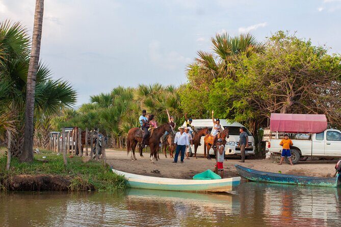 River Trail Horseback Riding Adventure - FAQ