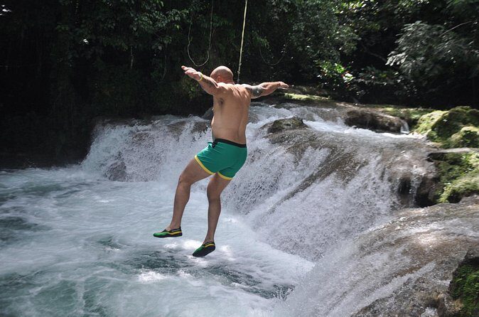 River Tubing, Horseback Riding and Blue Hole from Montego Bay - FAQs