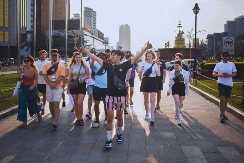 Riverside Walking Tour with Snack, Drinks & Local Ferry Ride - Key Points