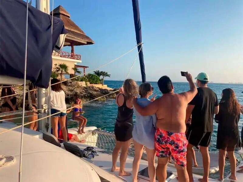 Riviera Maya: Full Day Private Catamaran to Isla Mujeres - Lunch and Relaxing on Isla Mujeres