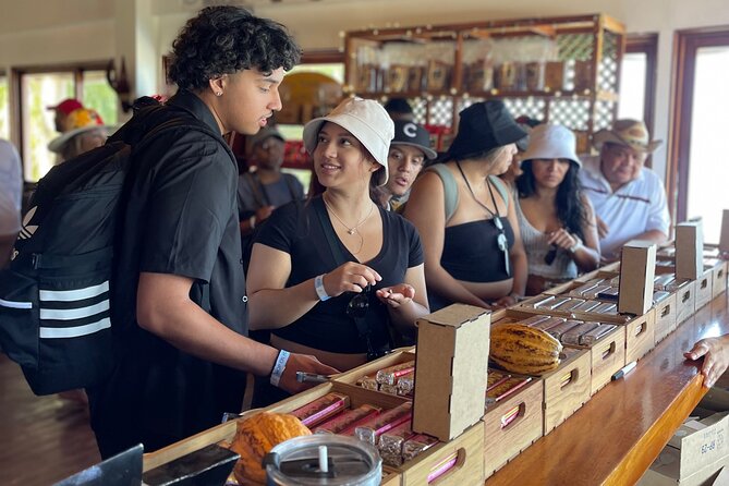 Roatán Island Tour: Sloth & Monkey Eco Park, Rum, and Chocolate - Key Points