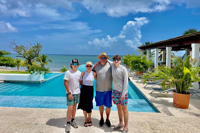 Roatán Island Tour: Sloth & Monkey Eco Park, Rum, and Chocolate - Sloth and Monkey Eco Park Experience