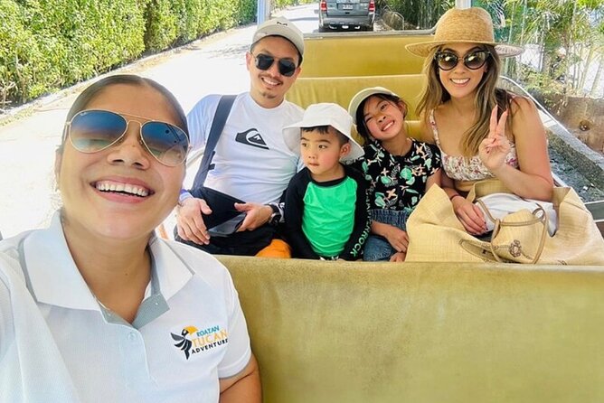 Roatán Private Snorkeling, Wildlife Park, and West Bay Beach - Key Points