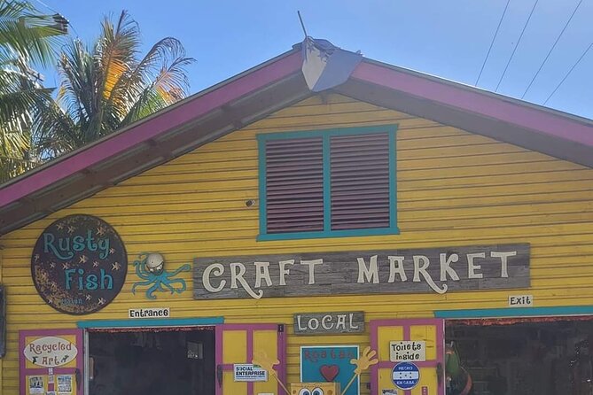 Roatan Sloths & Monkeys, Chocolate Factory Plus Beach Break - Key Points