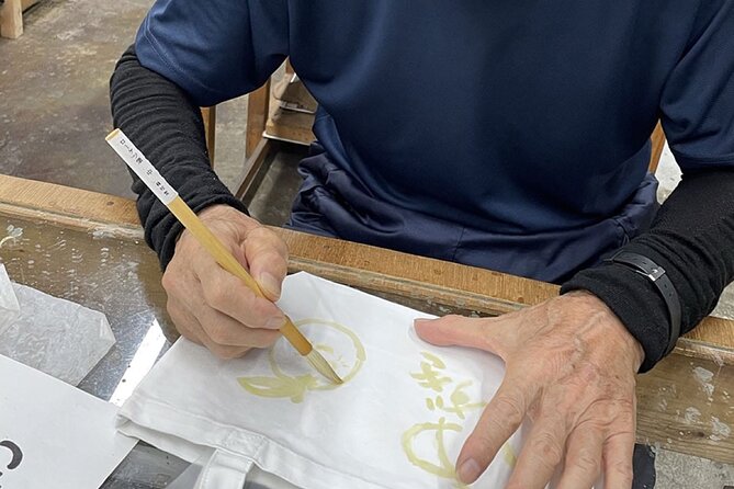 Roketsu Dyeing Experience: M Course Roketsu Dyeing Experience - Unlocking Creativity Through Hands-On Dyeing