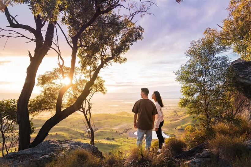 Roma: Lost World Carnarvons and Wallaroo Day Tour - Key Points
