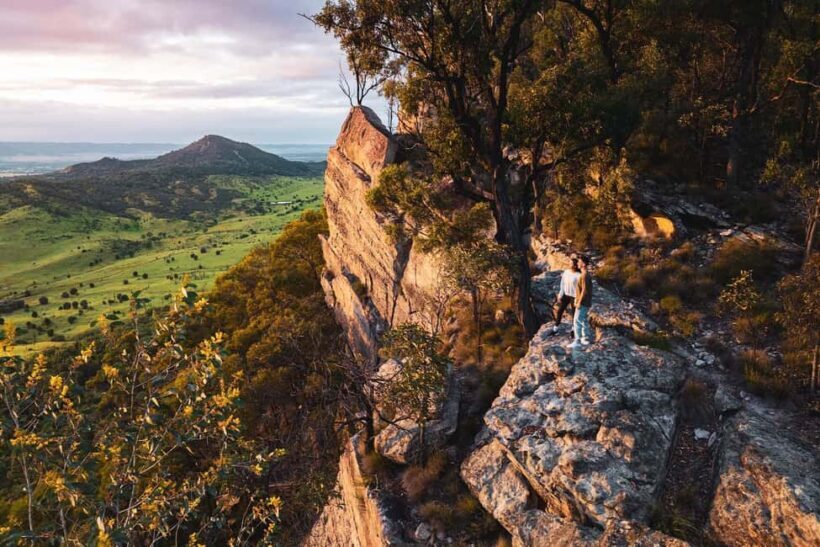 Roma: Lost World Carnarvons and Wallaroo Day Tour - Discovering the Outback: An Authentic Path Less Traveled