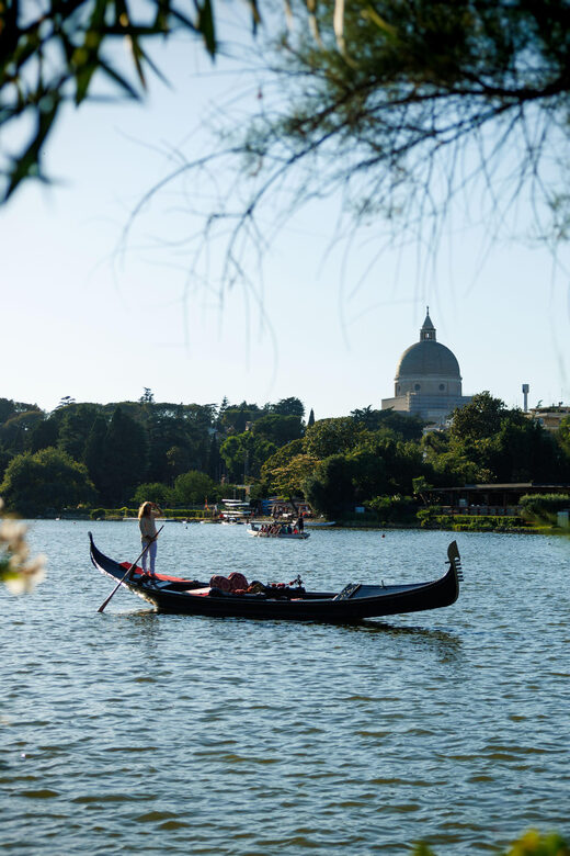 Roma: The one and only Roma Gondola tours on the lake! - Experience Overview: A Gondola in Rome? Yes, Really.