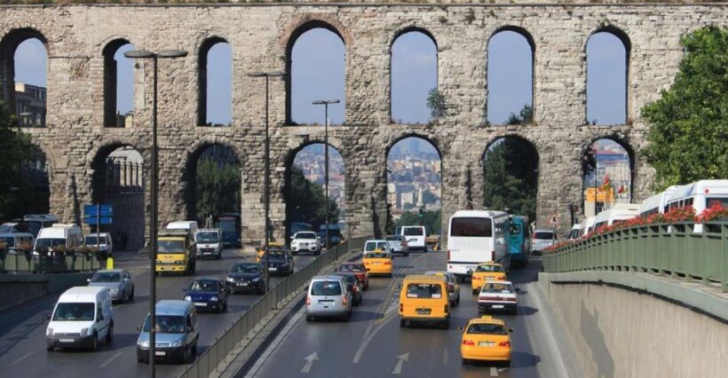Roman Aqueduct, Sehzade Mosques &Women's Market - Discovering Istanbul’s Hidden Faces