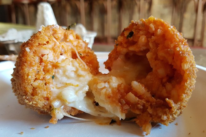 Roman Street Food Walking Tour in Rome - Meeting and Pickup Information