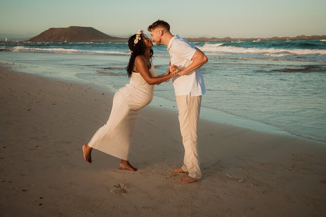 Romantic and fun couple shooting in Corralejo: capture your love! - The Sum Up