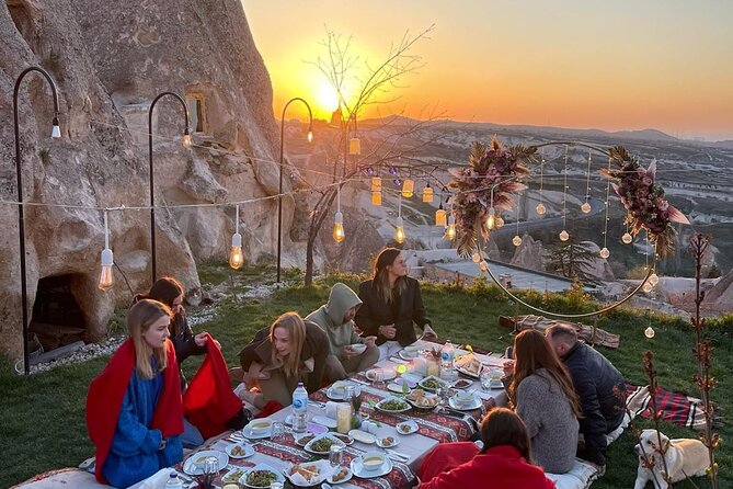 Romantic Cappadocia Sunset Dinner and Wine - Ambiance and Atmosphere