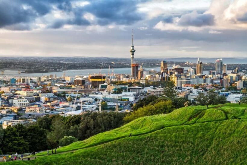 Romantic Charms of Auckland  Private Walking Tour - Key Points