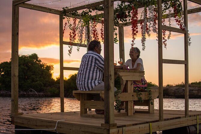 Romantic Floating Picnic Experience - What Is the Romantic Floating Picnic Experience?