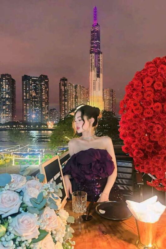 Romantic Honeymoon Dinner, Saigon River Night Cruise Tour - Analyzing the Value