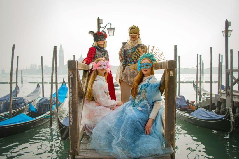 Romantic Photoshoot Experience for Couples in Venice - FAQ