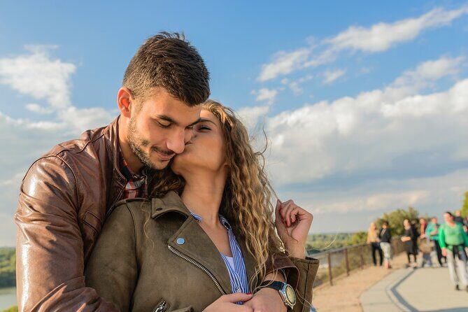 Romantic Rendezvous: Albuquerques Enchanting Couples Walk - An In-Depth Look at the Romantic Rendezvous Tour