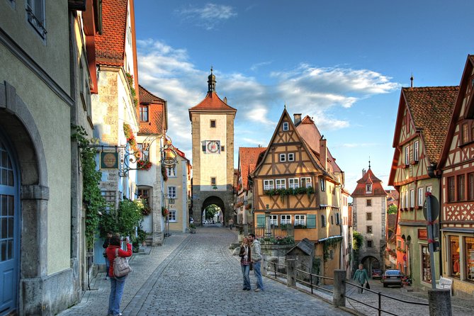 Romantic Road Coach Trip From Frankfurt to Rothenburg/Round Trip - Exploring Weikersheim Castle and Gardens